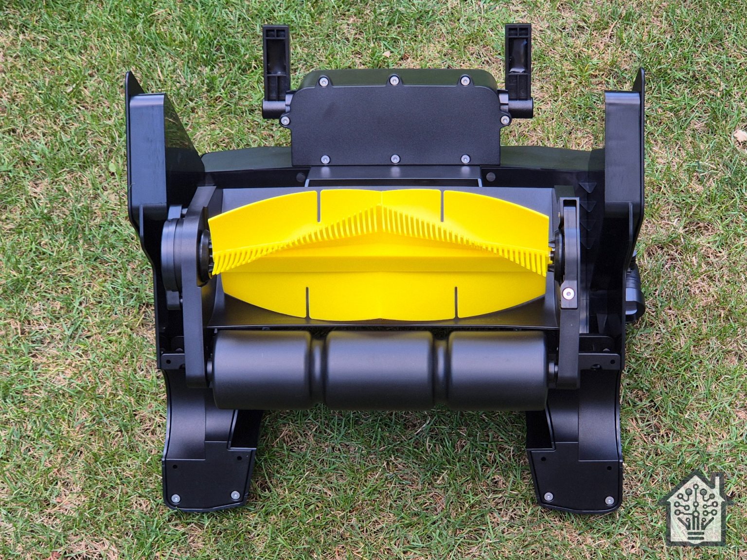 Mammotion Yuka 1500 review : Redefining robotic mowing - Smart Home Critic - Smart home and ...