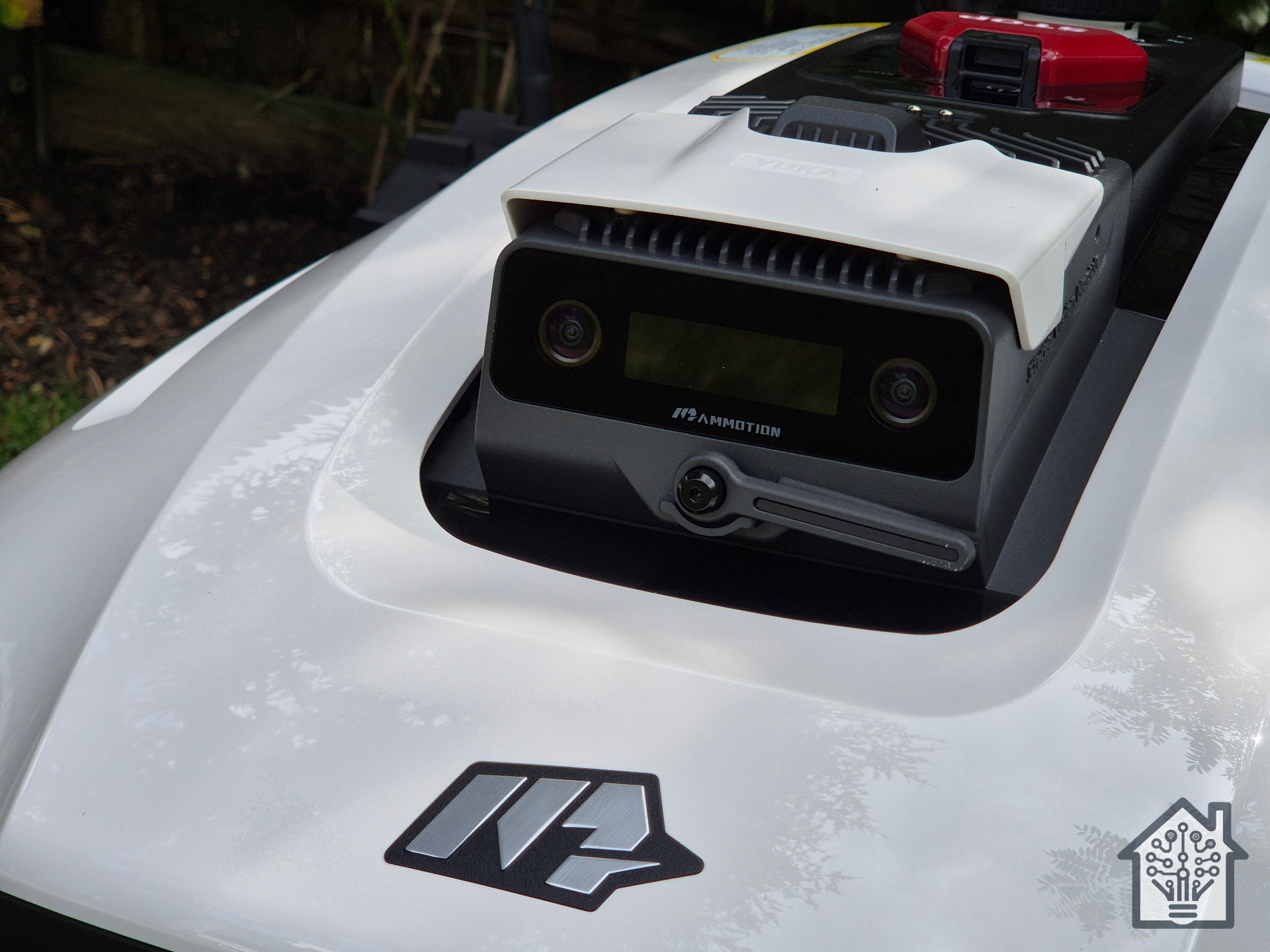 Mammotion Yuka 1500 review : Redefining robotic mowing - Smart Home Critic - Smart home and ...