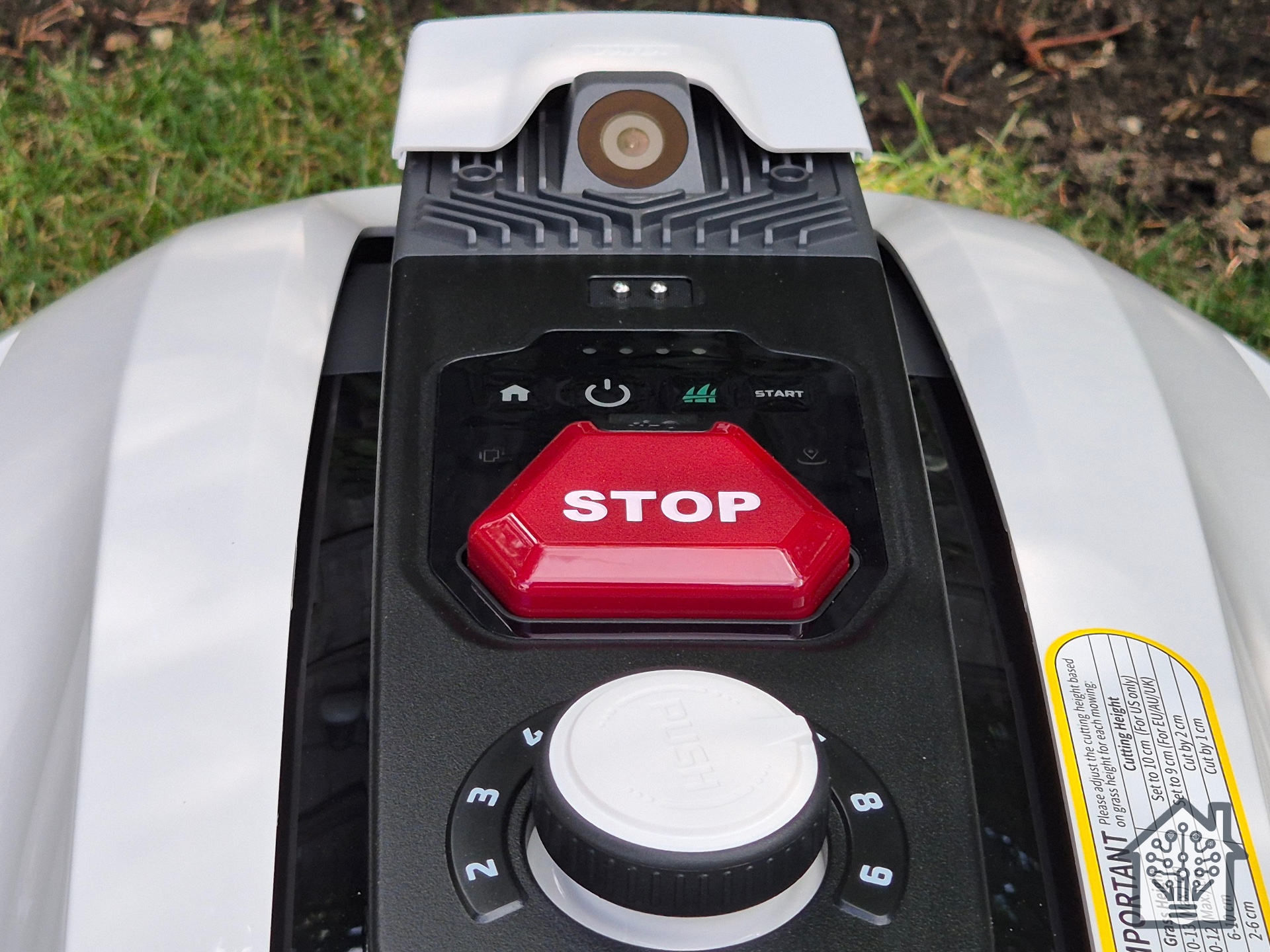 Mammotion Yuka 1500 review : Redefining robotic mowing - Smart Home Critic - Smart home and ...