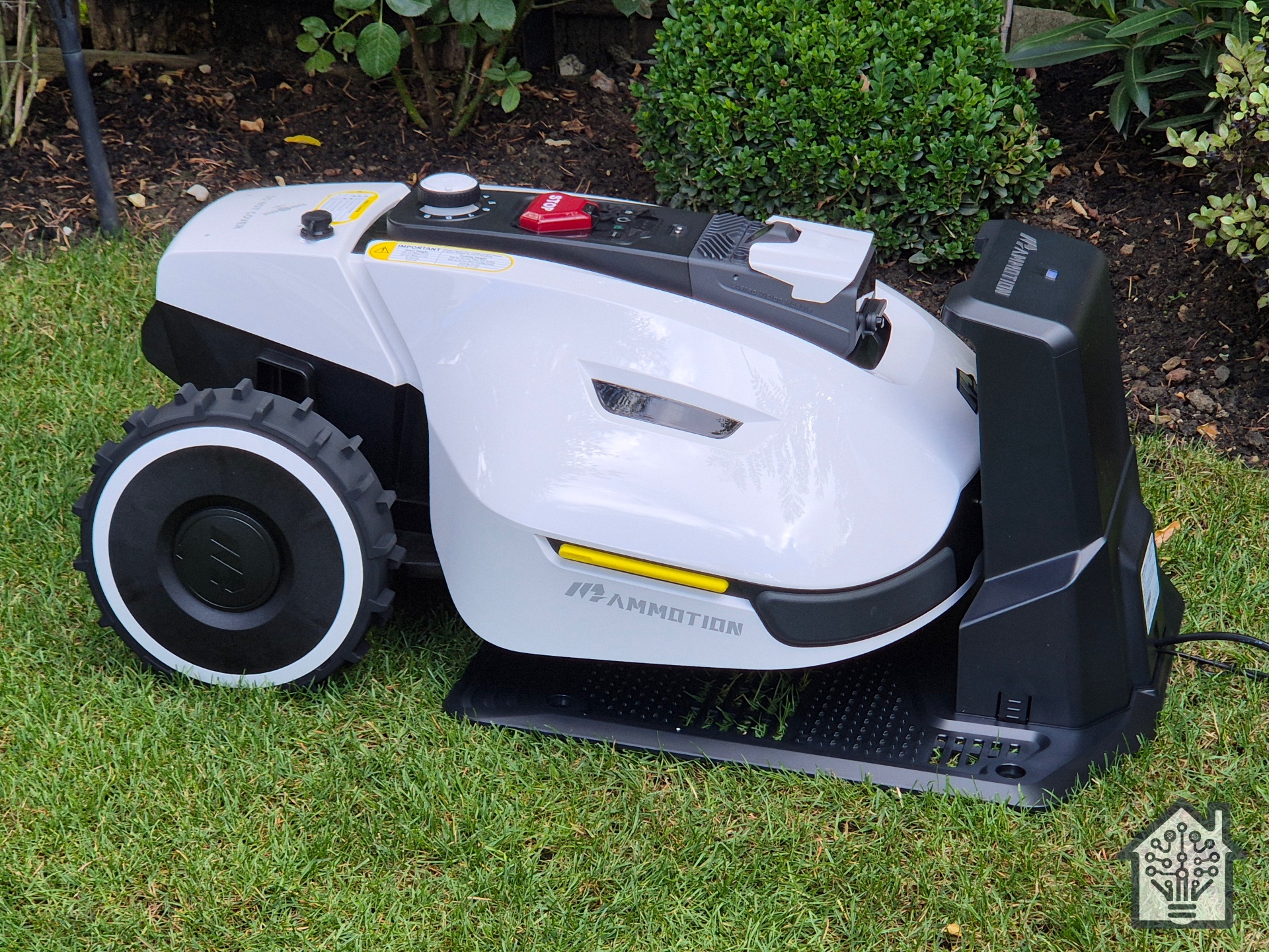 Mammotion Yuka 1500 review : Redefining robotic mowing - Smart Home Critic - Smart home and ...